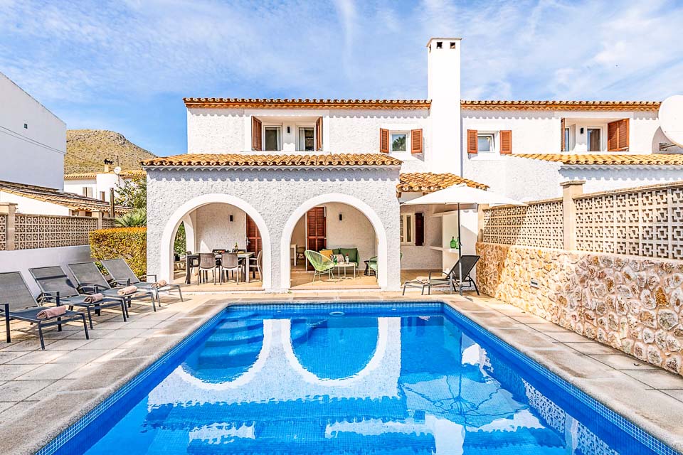 Villa Monsy 1, Puerto Pollensa, Majorca | Solmar Villas